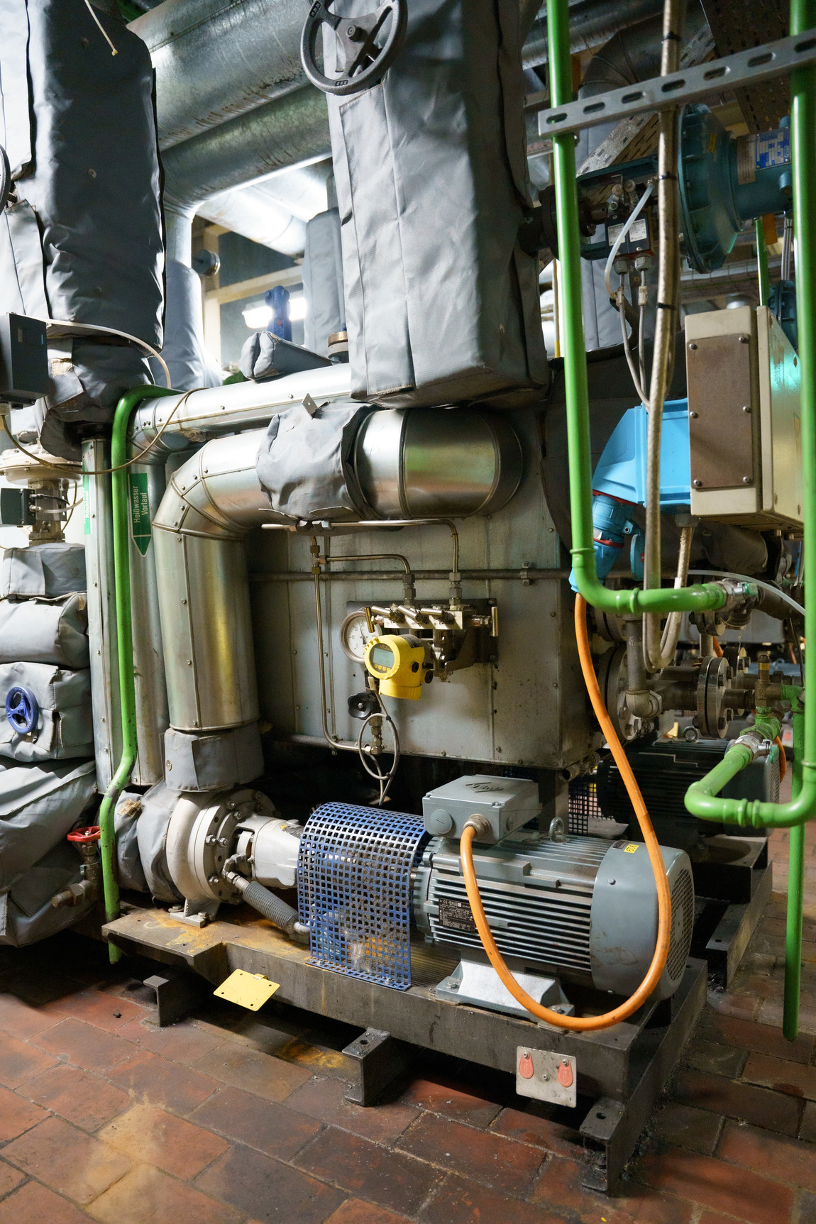 Instrumentation for efficient plastics processes - VEGA